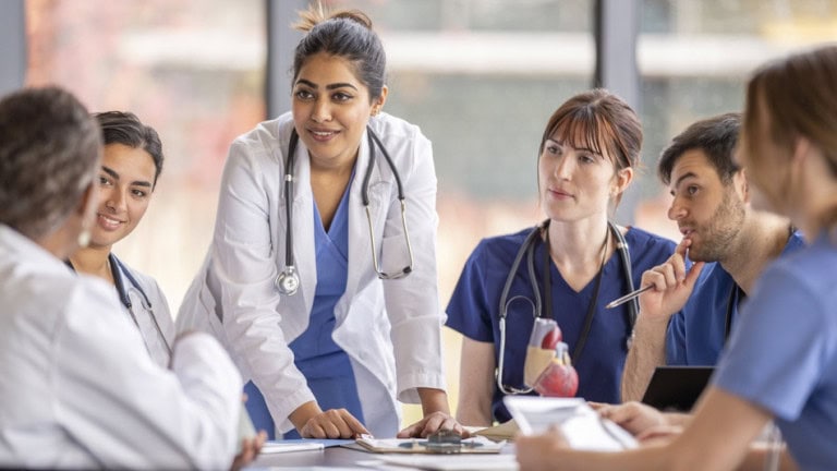 ¿Por qué es importante el liderazgo en enfermería? | UNIR Perú